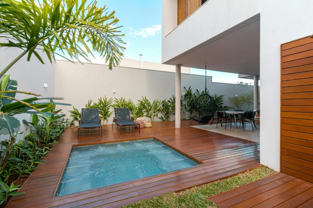 Pool Patio Design Ideas: Stylish, Functional, And Modern Outdoor Spaces ...
