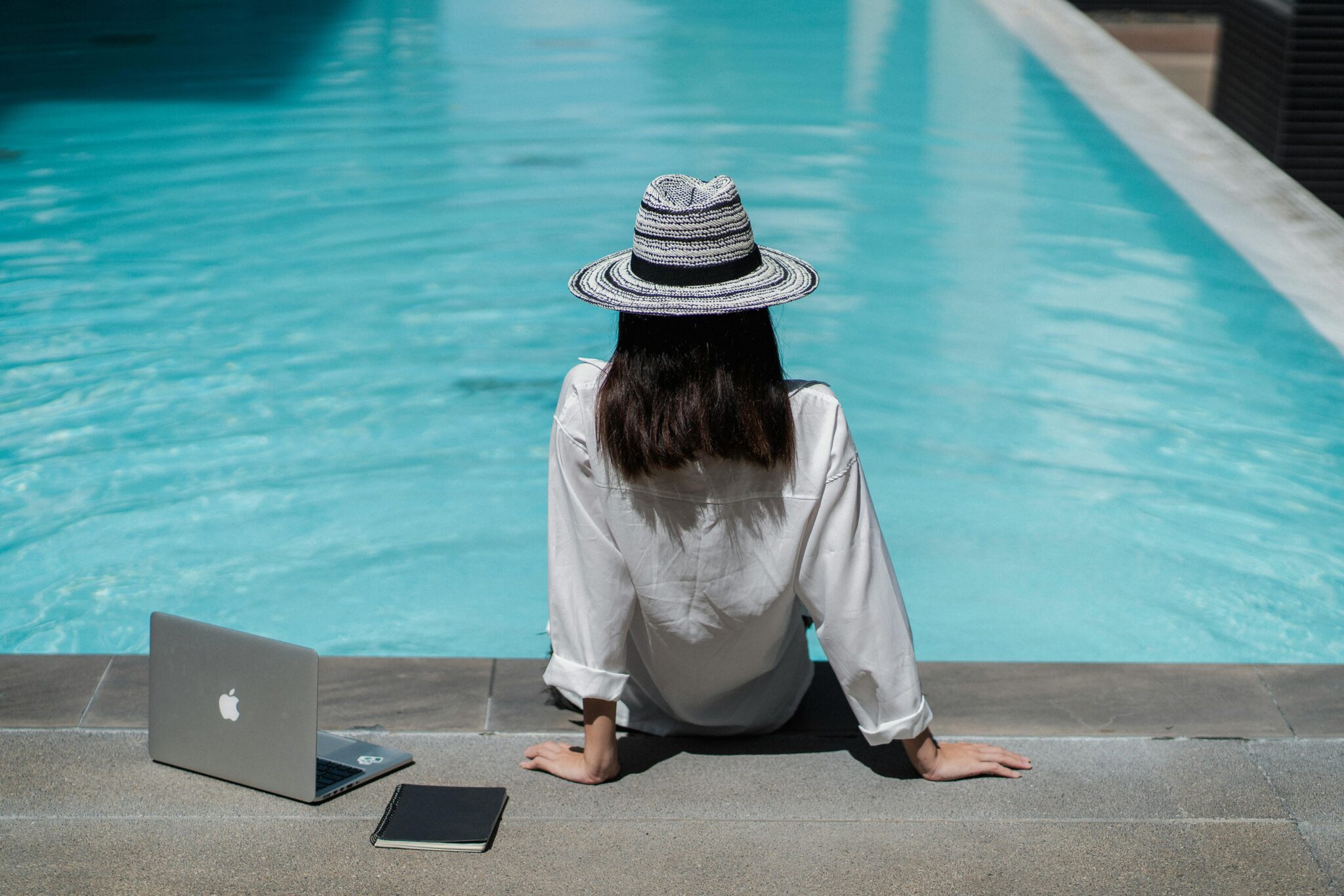Indoor Swimming Pool Ventilation System Explained - Swimmingandpool.com